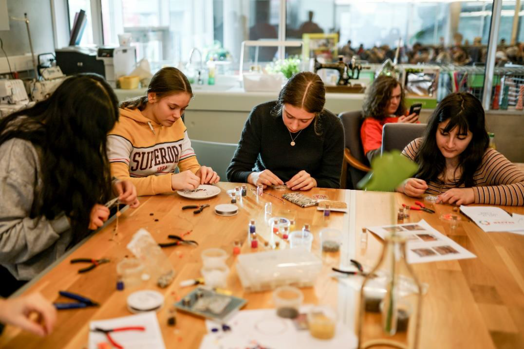 UKM + MAKERSPACE=SANT! - Vitenfabrikken